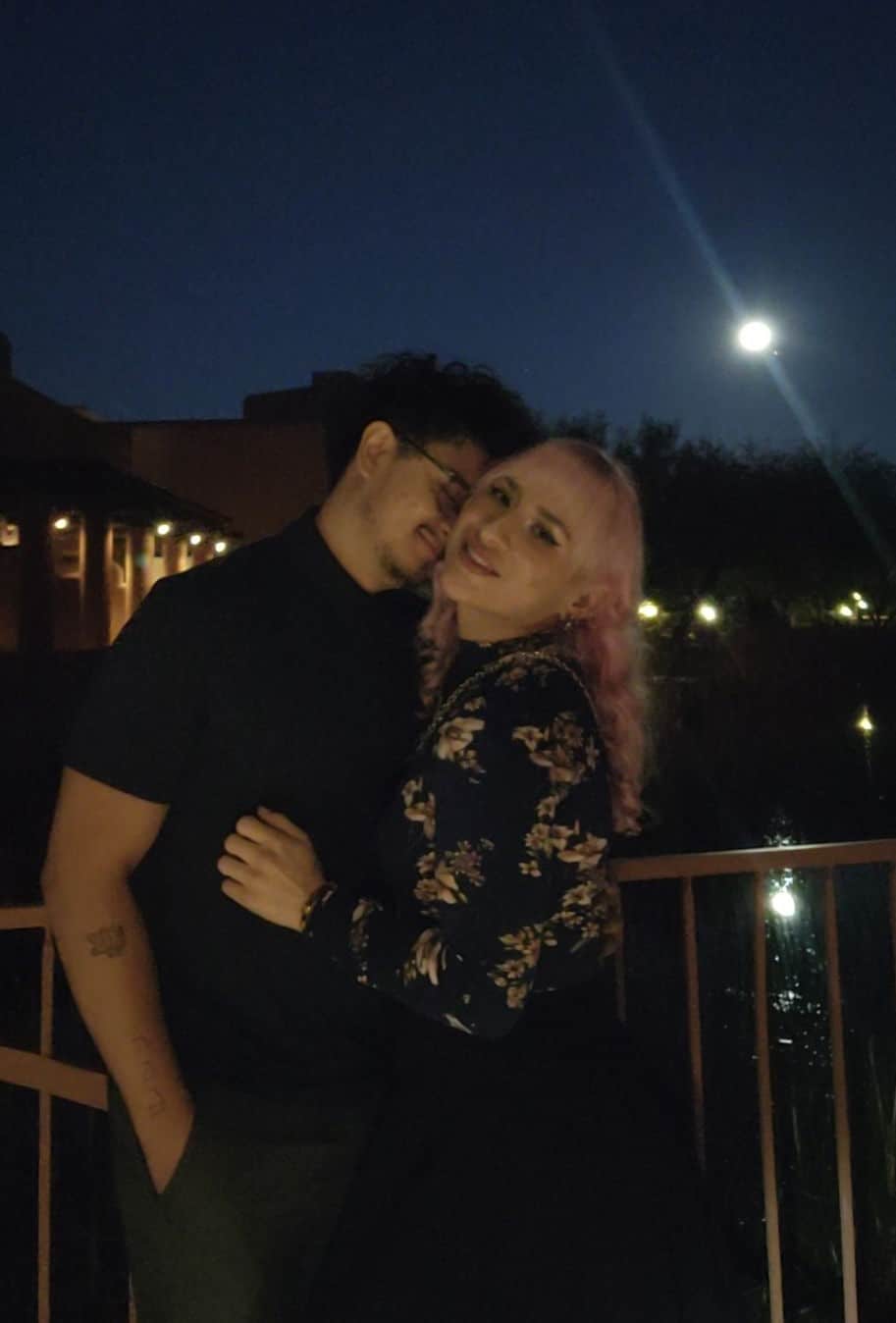 Costumes, puppies, distance, loss, Fortnite, Disney: Read love stories ...